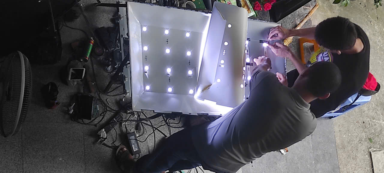 GIÁ THAY ĐÈN LED TIVI 42, 43, 49, 50, 55, 65, 70, 75, 77, 85, 98 INCH